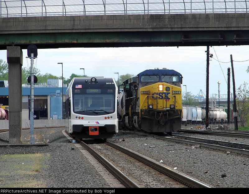 NJT 3519 and CSX 522